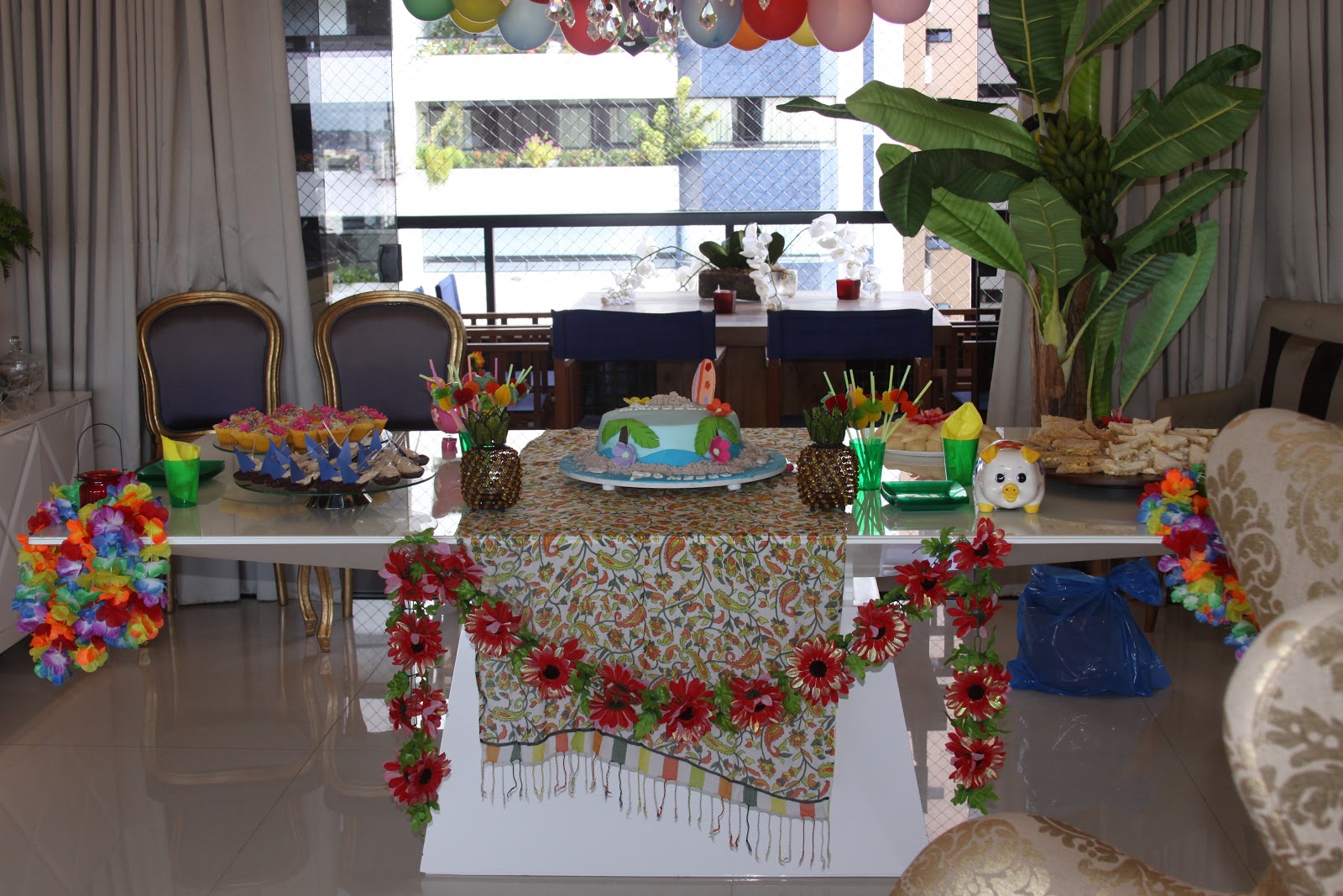 Dondoca de casa: FESTA TEMA LUAU/PRAIA - MENSÁRIO 7 MESES MM