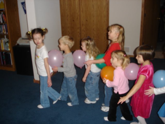 Guci Outbound Adventure: PERMAINAN OUTBOUND : TRAIN BALLOON (KERETA BALON)