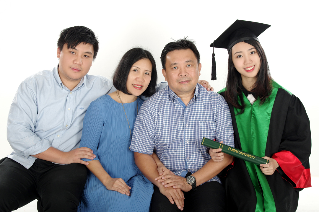 Flame Graduation Photography Studio: (57) Affordable Graduation ...