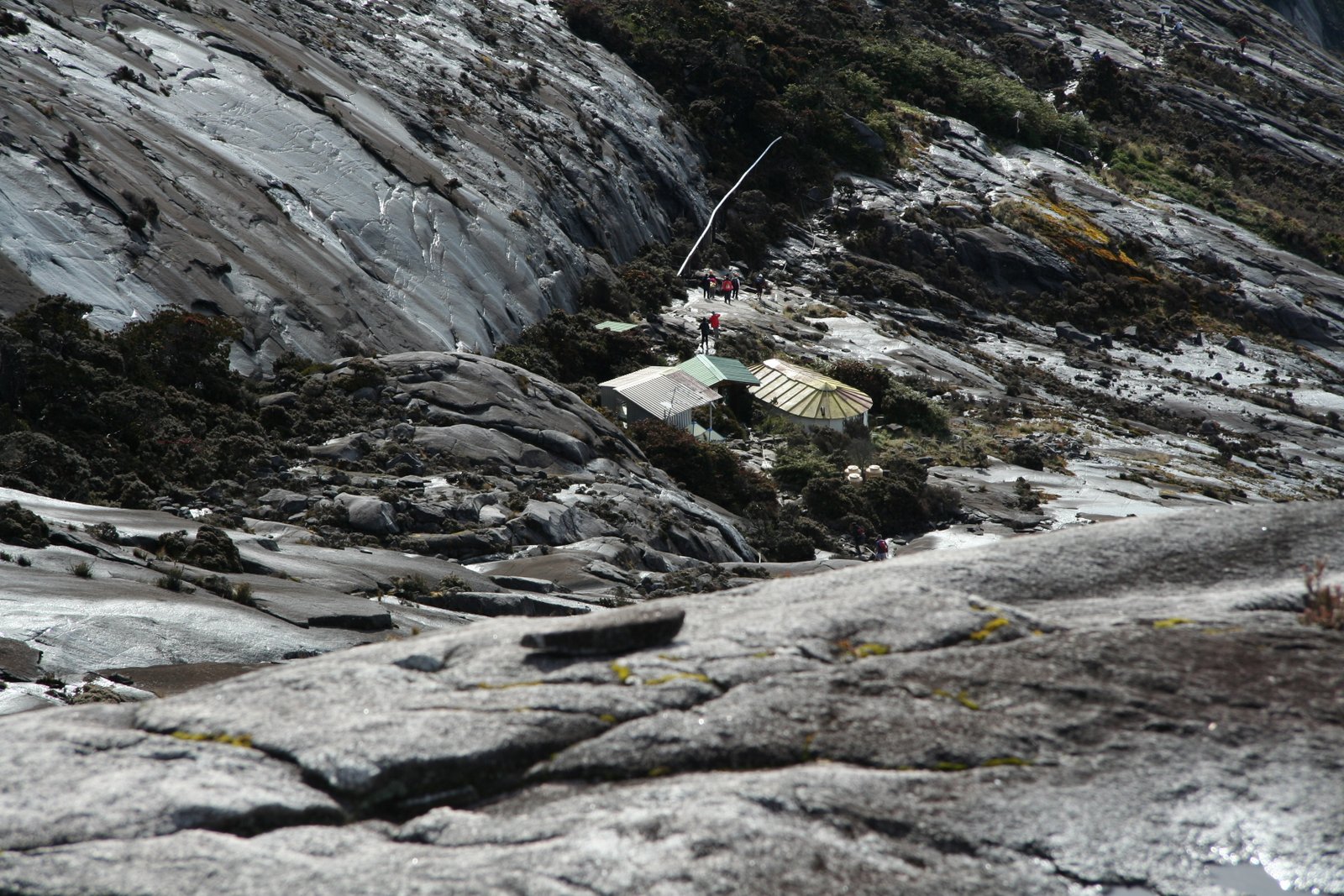 Climbing Mt Kinabalu: Climbing the terrain (Part 2: Descending)