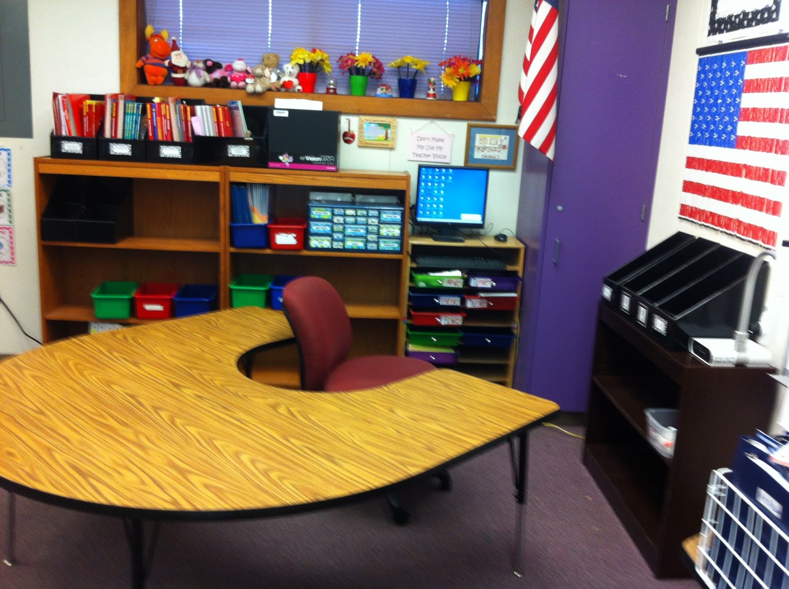 1stgradefireworks I LOVE the Guided Reading Table! - 1stgradefireworks