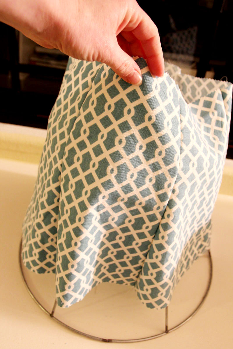 The Sassy Pepper: Just Slip on a New Lamp Shade! {Tutorial}