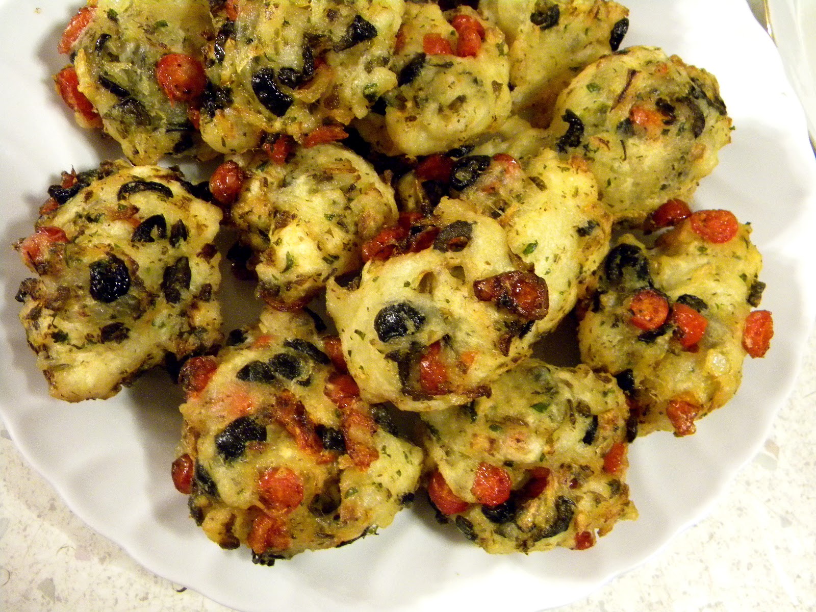 Ambrosia e Nettare: SUA MAESTA' LA PITTULA (regina delle feste)