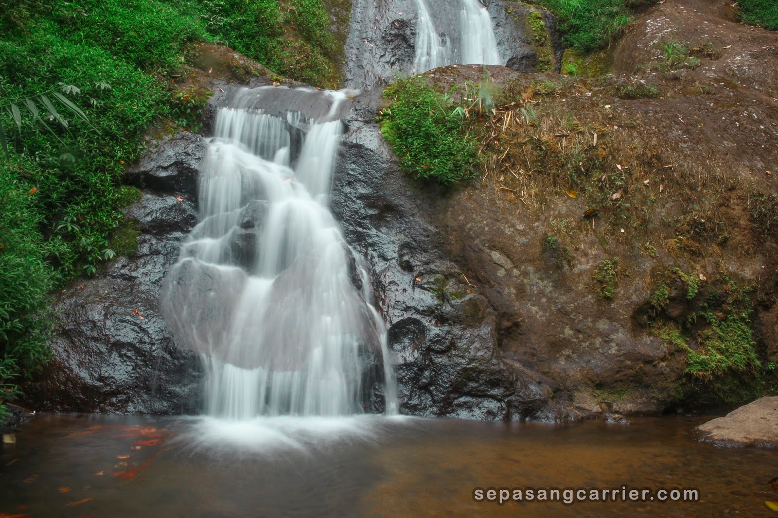Air Terjun Dolo Kediri Jawa Timur - SEPASANGCARRIER
