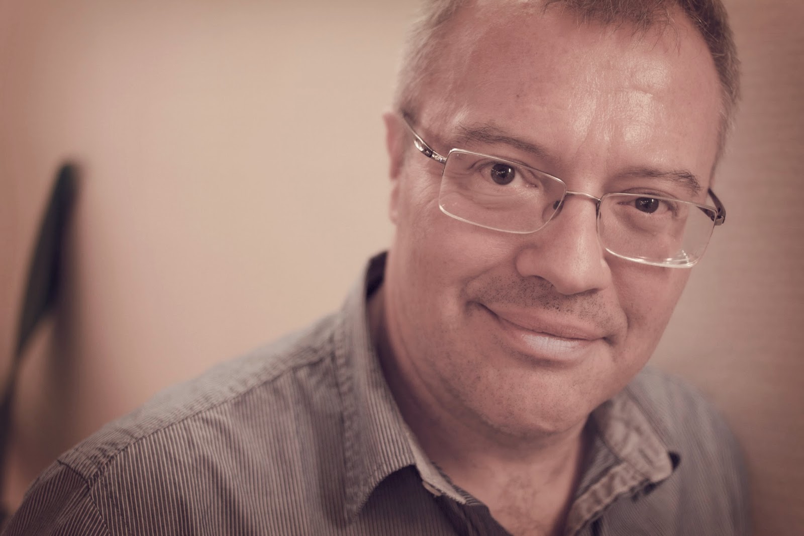 TIERRA FILME: Entrevista: Daniel Monzón