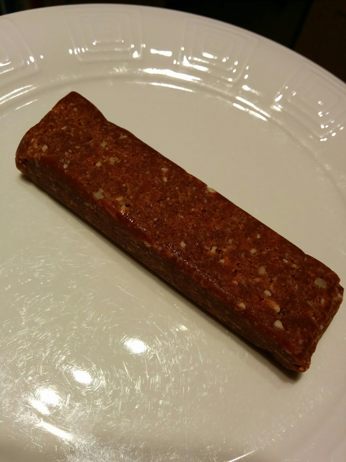 The Excited Eater: Aldi Paleo Bar Review - The Foodie Market Macadamia ...