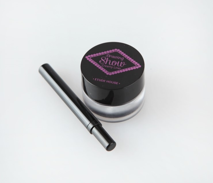 Beauty Story: Etude House Drawing Show Cream Liner Review