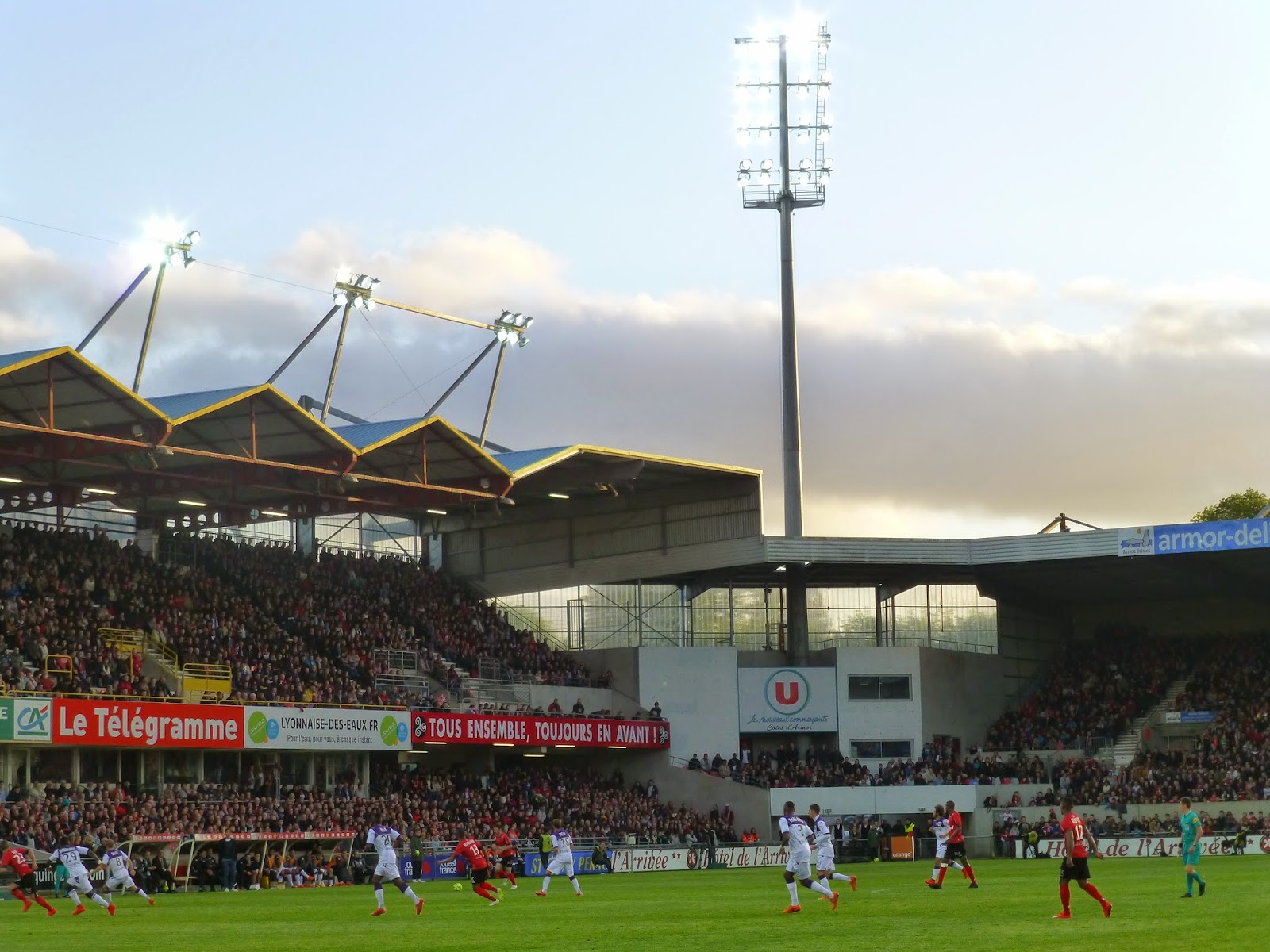 Extreme Football Tourism: FRANCE: En Avant Guingamp