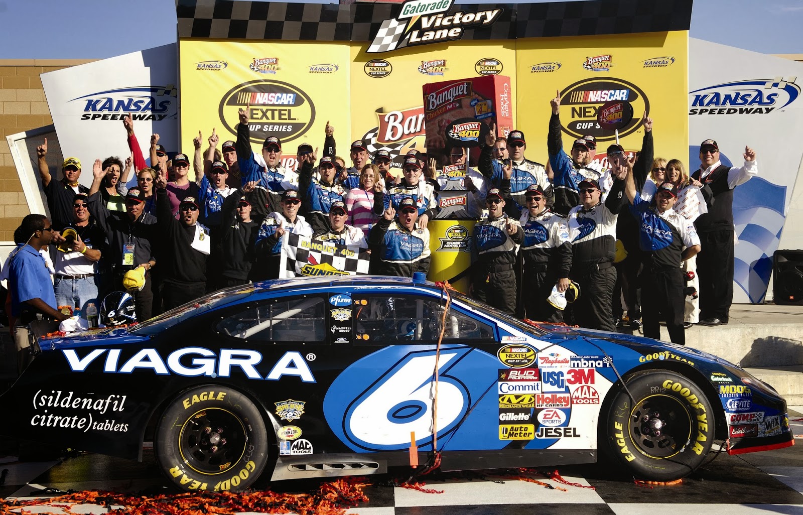 mmarkaholic: Top 5 Mark Martin Moments: Roush Racing