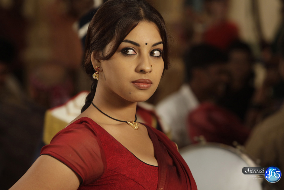 Latest Tamil Movies Stills: Osthe Stills, Simbu in Osthi Stills, Chimbu ...