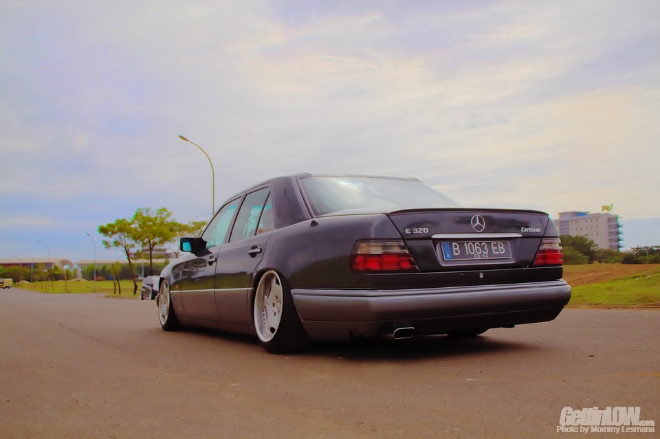 Mostbook: Tuning Mercedes Benz E320 W124 Stance