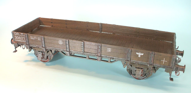 Model Building: TRUMPETER RAILWAY GONDOLA