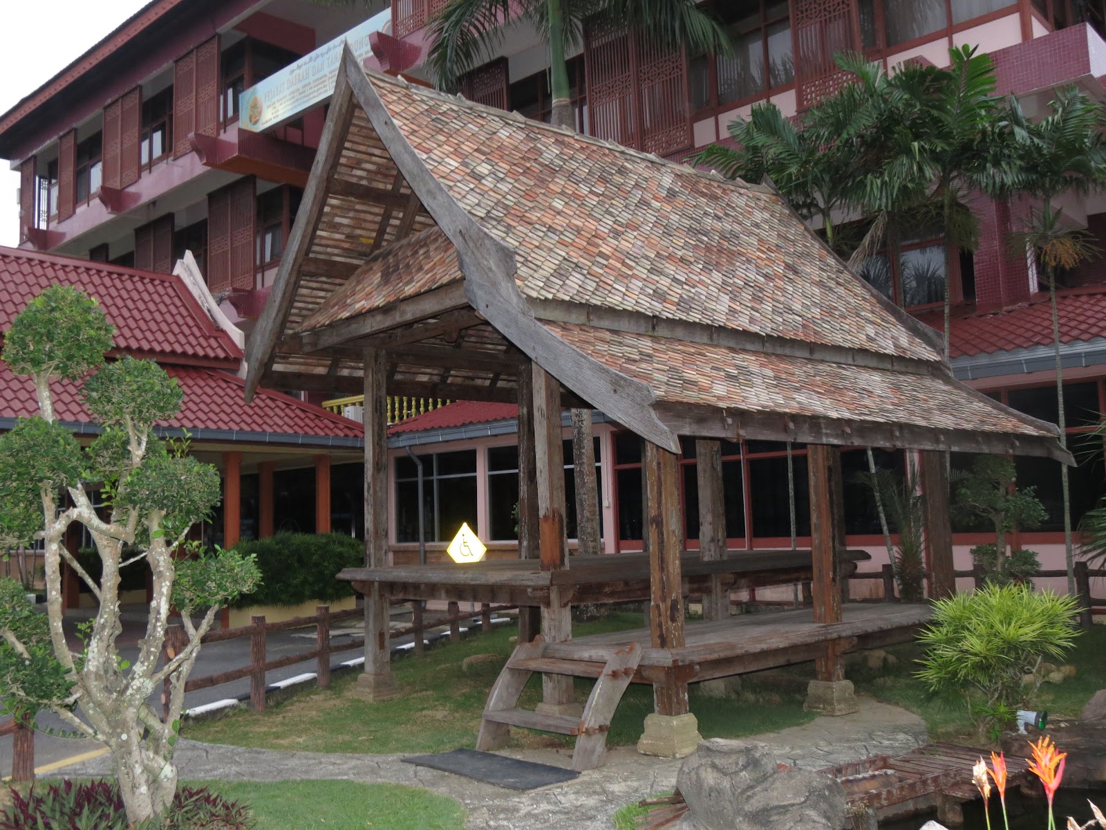 Pasak Seni Pertukangan Kayu