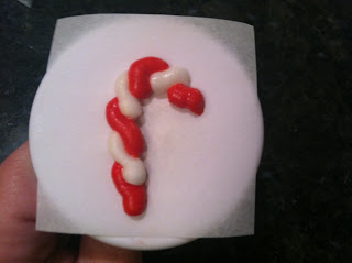 The Iced Queen: Royal Icing Candy Cane