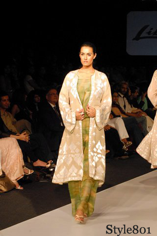 Fashion Passion or Information: Pakistani Models Ramp Walk