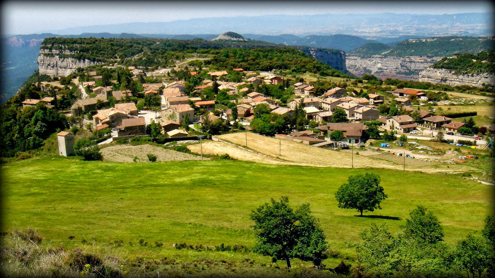 ONE LIMIT, ESCALADA, VIAS FERRATA, SENDERISMO: TAVERTET - PANTANO DE SAU