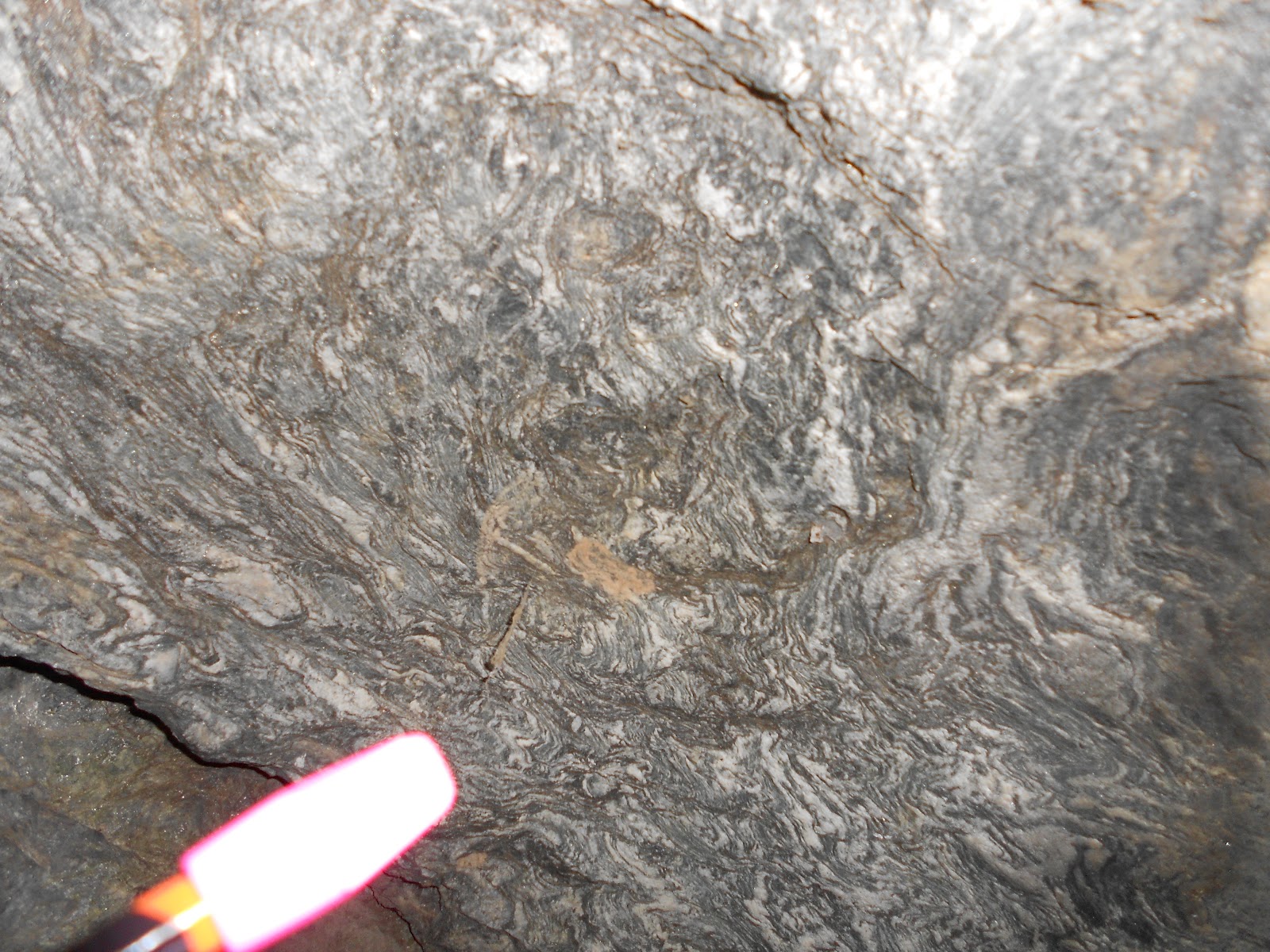 What The Rocks Tell Us: Joint Sets