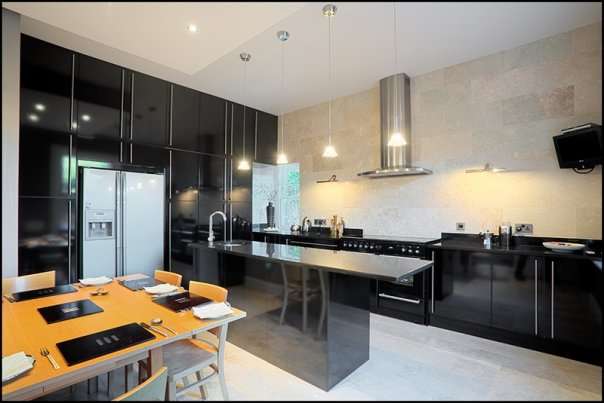 Modern Kitchen Sets Interior - Ace Home Designs: Modern Kitchen Sets ...