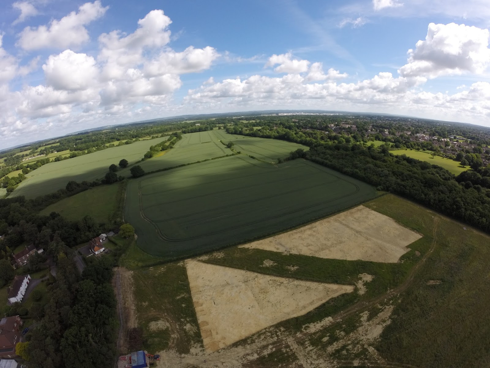 Ians Blog: THIRTY PICTURES: Bovis homes development in Rusper Road on ...