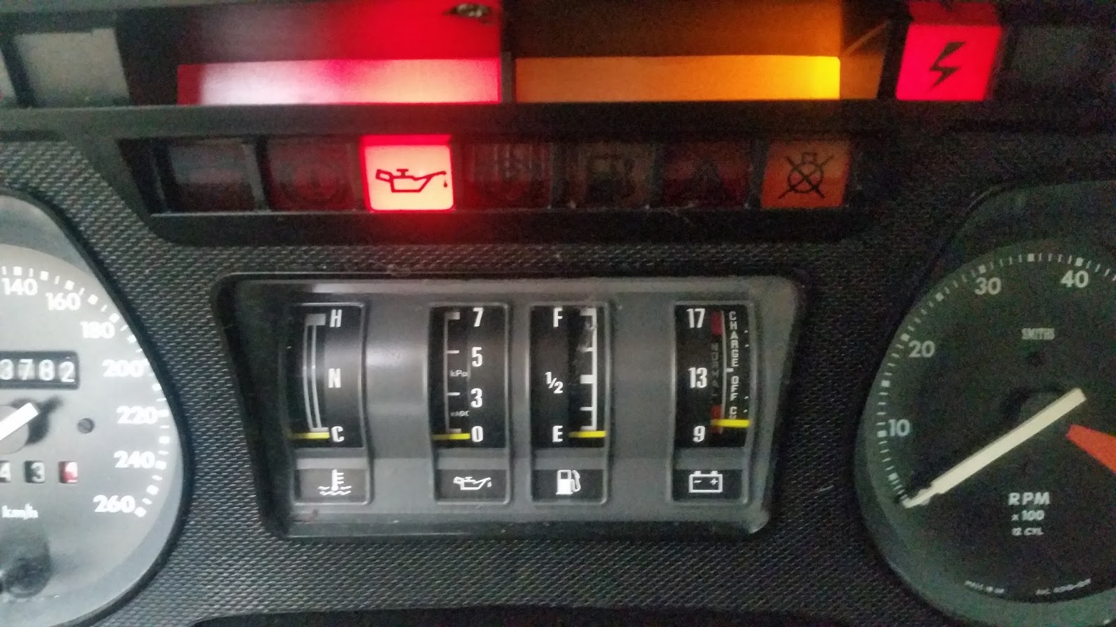 Jaguar XJS: Eureka : Fuel Gauge repair