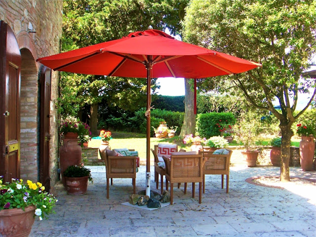 Italian Terrace design - the dolce vita invades outside - Diy Fun World