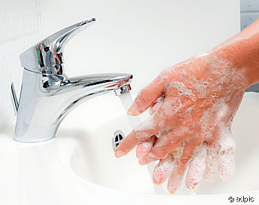 Mencuci tangan setelah dari toilet bukan masalah, tapi mencuci tangan ...