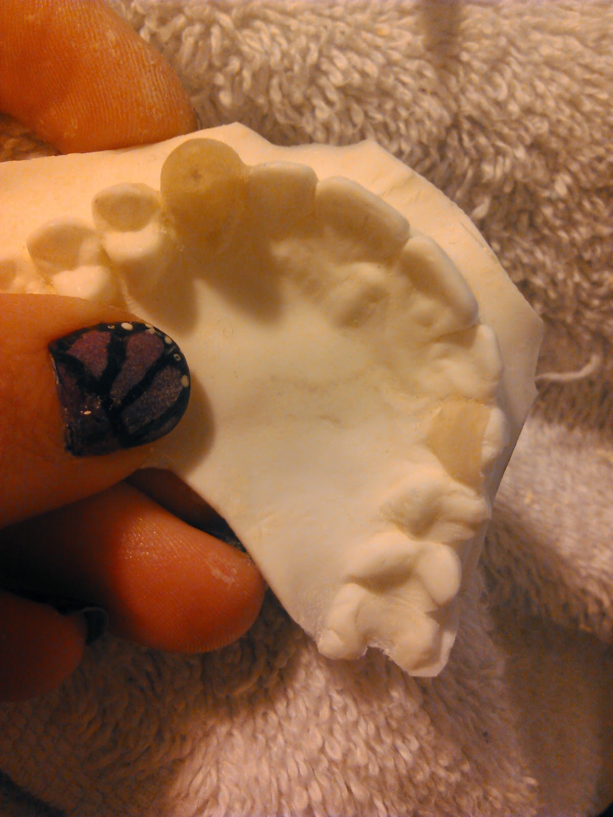 Kitsune_Crafts: Acrylic fangs