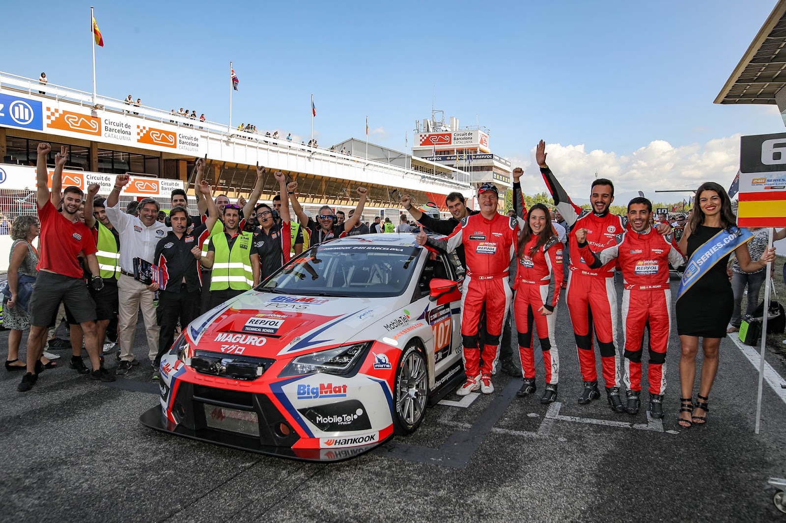 Monlau Repsol, campeón de TCR en las 24H TCE Series 2017