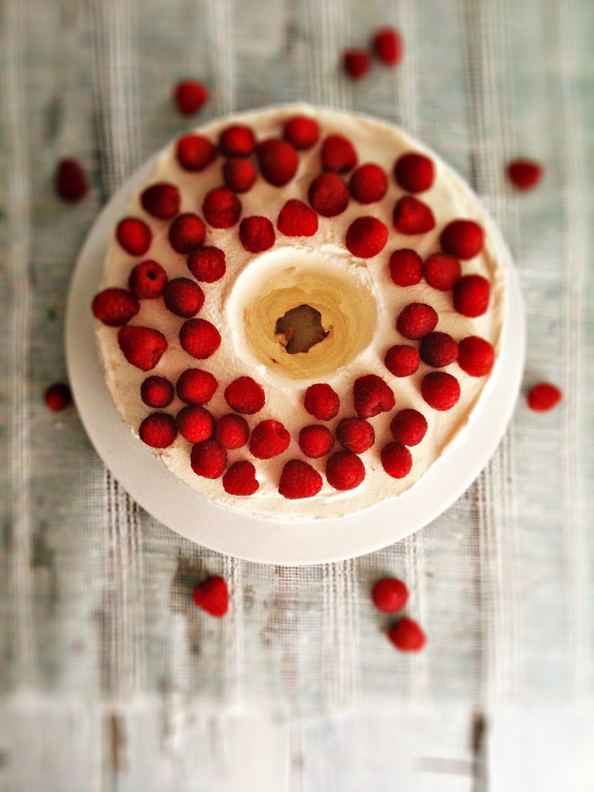 sweetsugarbean: Ready: Raspberry & Cream Filled Angel Food Cake