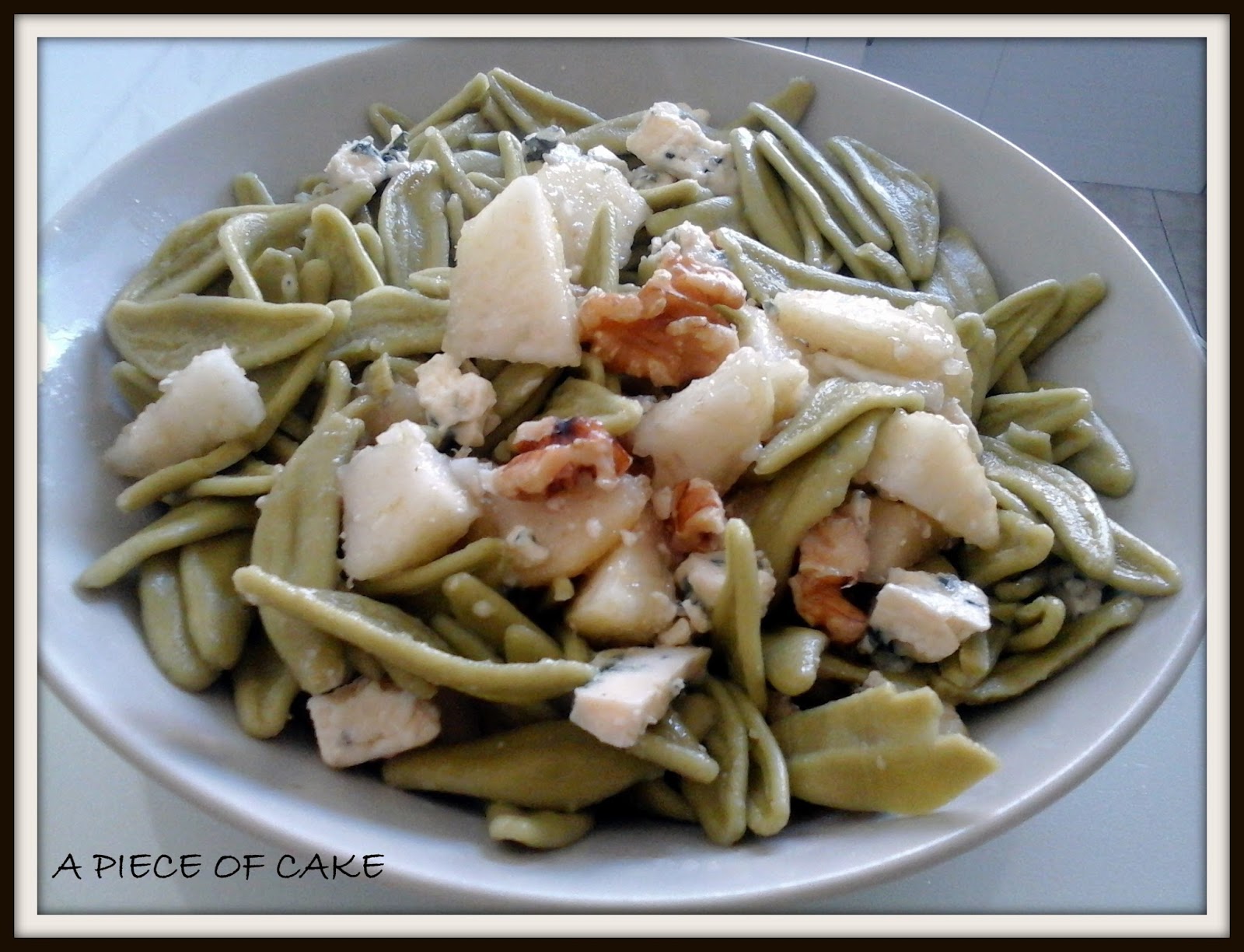 A Piece of Cake: PASTA CON QUESO AZUL, PERA Y NUECES