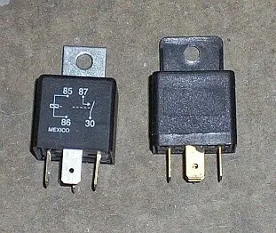 Fungsi Relay dan Cara Kerjanya Pada Sistem Kelistrikan - IhaiSP