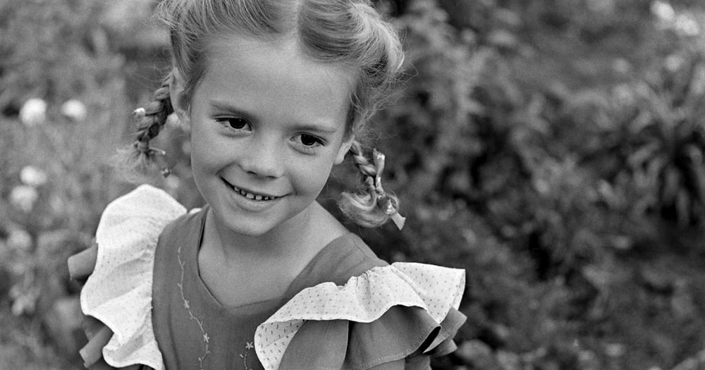 35 Rare and Adorable Photos of Child Star Natalie Wood in the 1940s ...