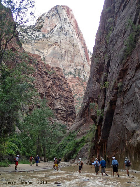 Around the Bend Friends ®: Zion Narrows (3 different groups) - Zion ...