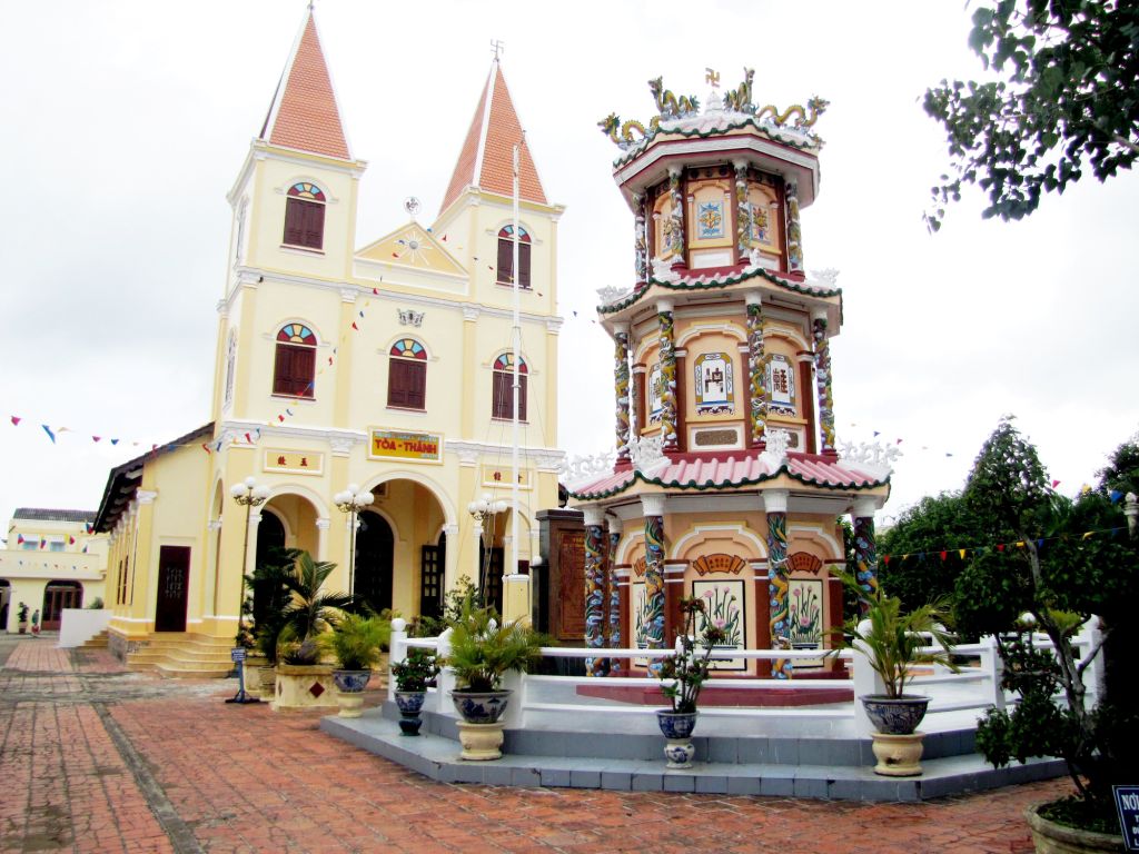 TTXTDL BẾN TRE: Khám phá du lịch Bến Tre qua các loại hình di tích