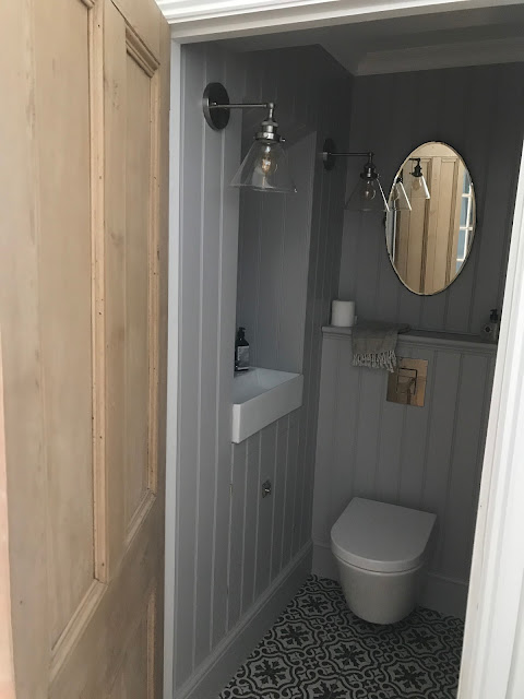 Makeover - Downstairs Cloakroom - Roses and Rolltops