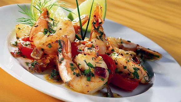 CAMARÃO SALTEADO COM COENTROS E ALHO | Dicas Femininas