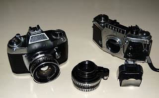 Arzuqni Fahma: About SLR Cameras
