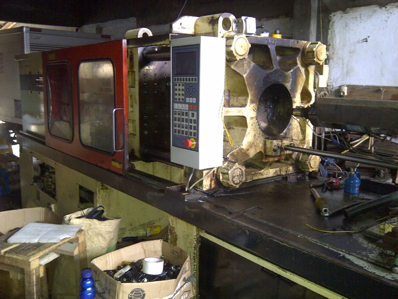 JUAL MESIN INJECTION PLASTIK : Mesin Injection Plastic MITSUBIHI 150 TON