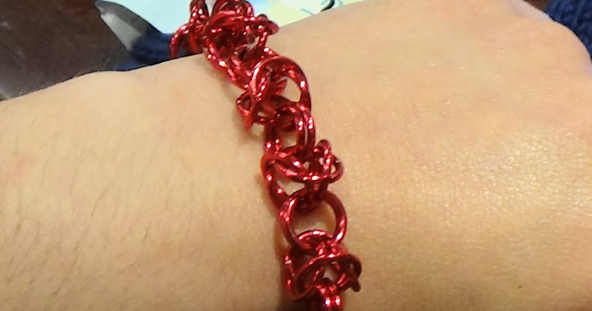 Oooo, pretty chain maille!