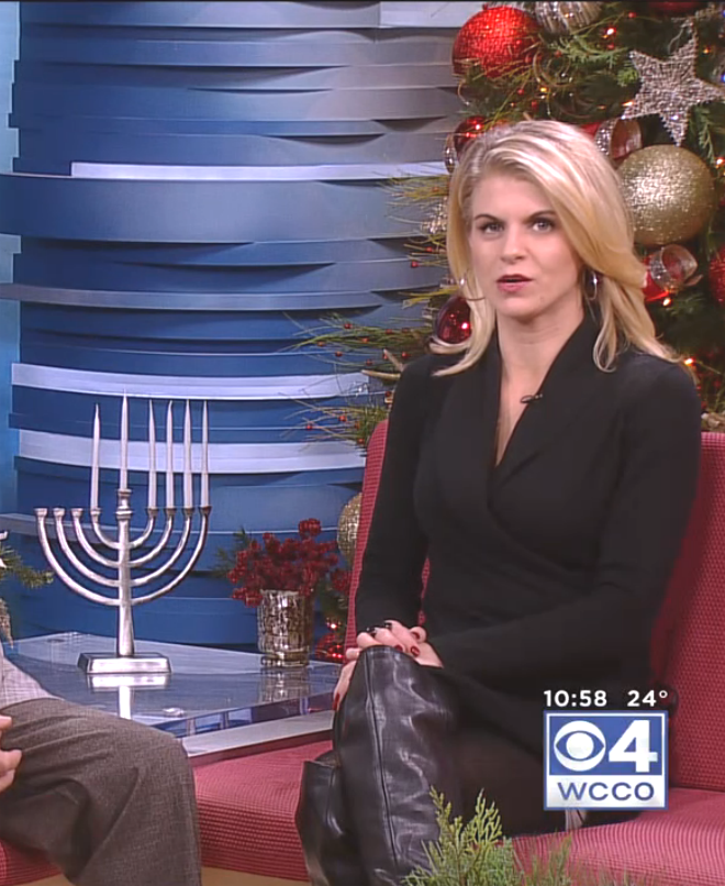 THE APPRECIATION OF BOOTED NEWS WOMEN BLOG : liz collin