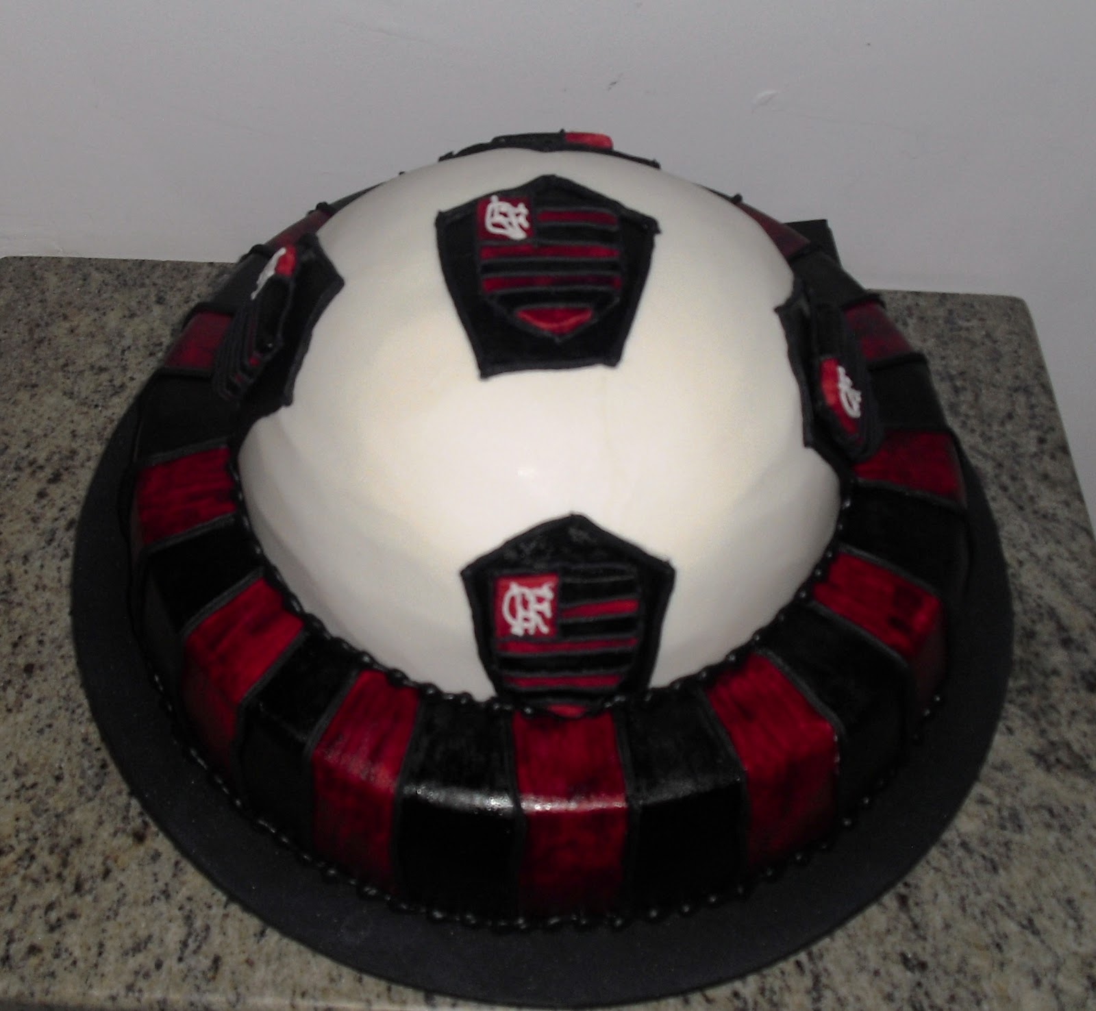 BOLOS LOURA CALDAS: Bolo com Bola do Flamengo Ref.:Nº 312