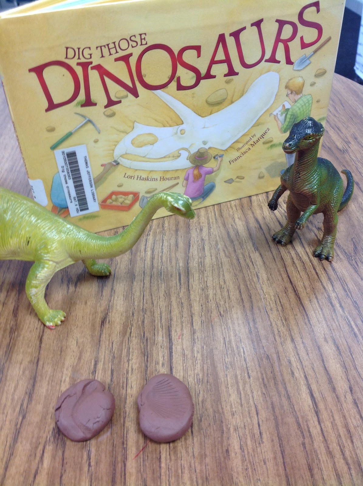 Digging Dinosaurs! - The Science School Yard