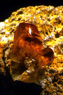 Runa mágica: El poderoso topacio