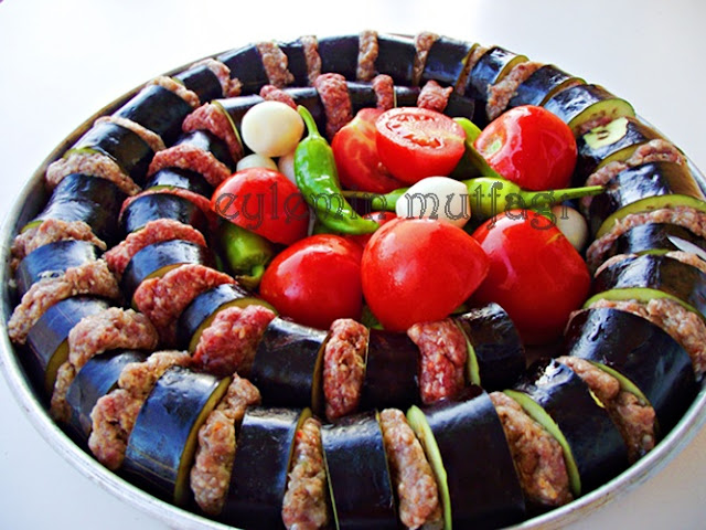 Eylemin mutfagi: FIRINDA PATLICAN KEBABI