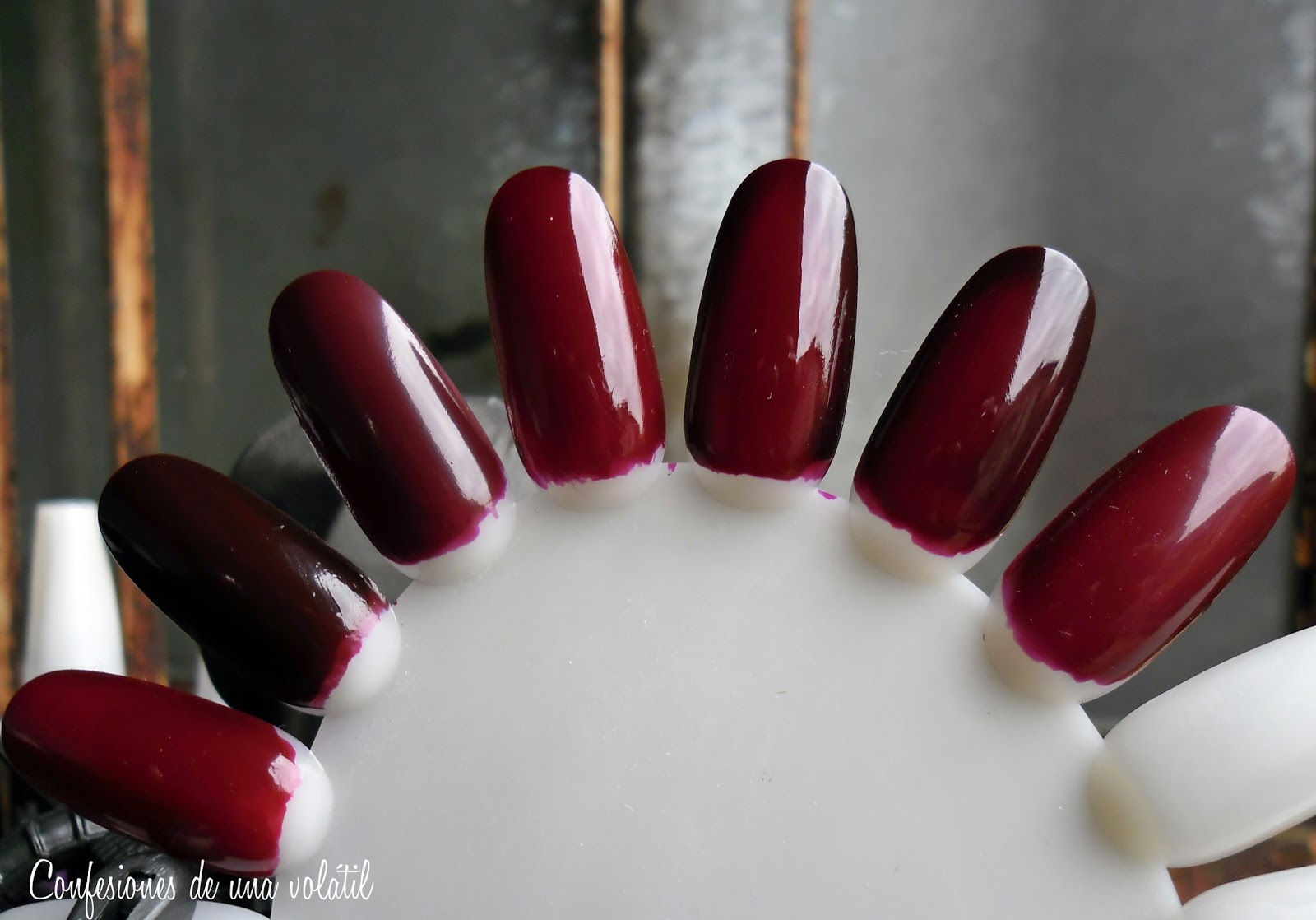 En las uñas: Sangre Toro, de Masglo [edición especial para Petite Marie ...