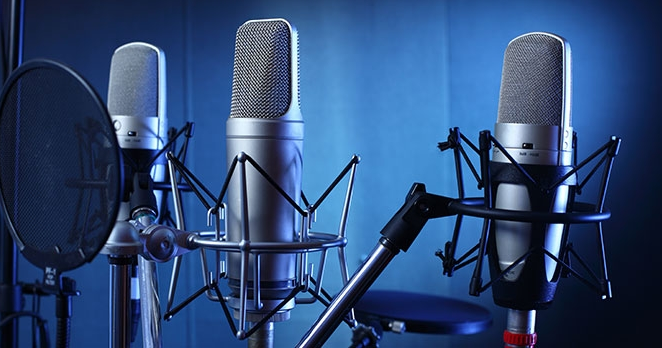 The Different Types of Microphones Mics and Their Uses | Education and ...