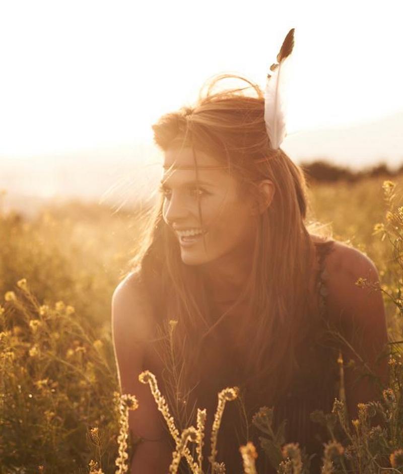 Stana Katic | Halloo