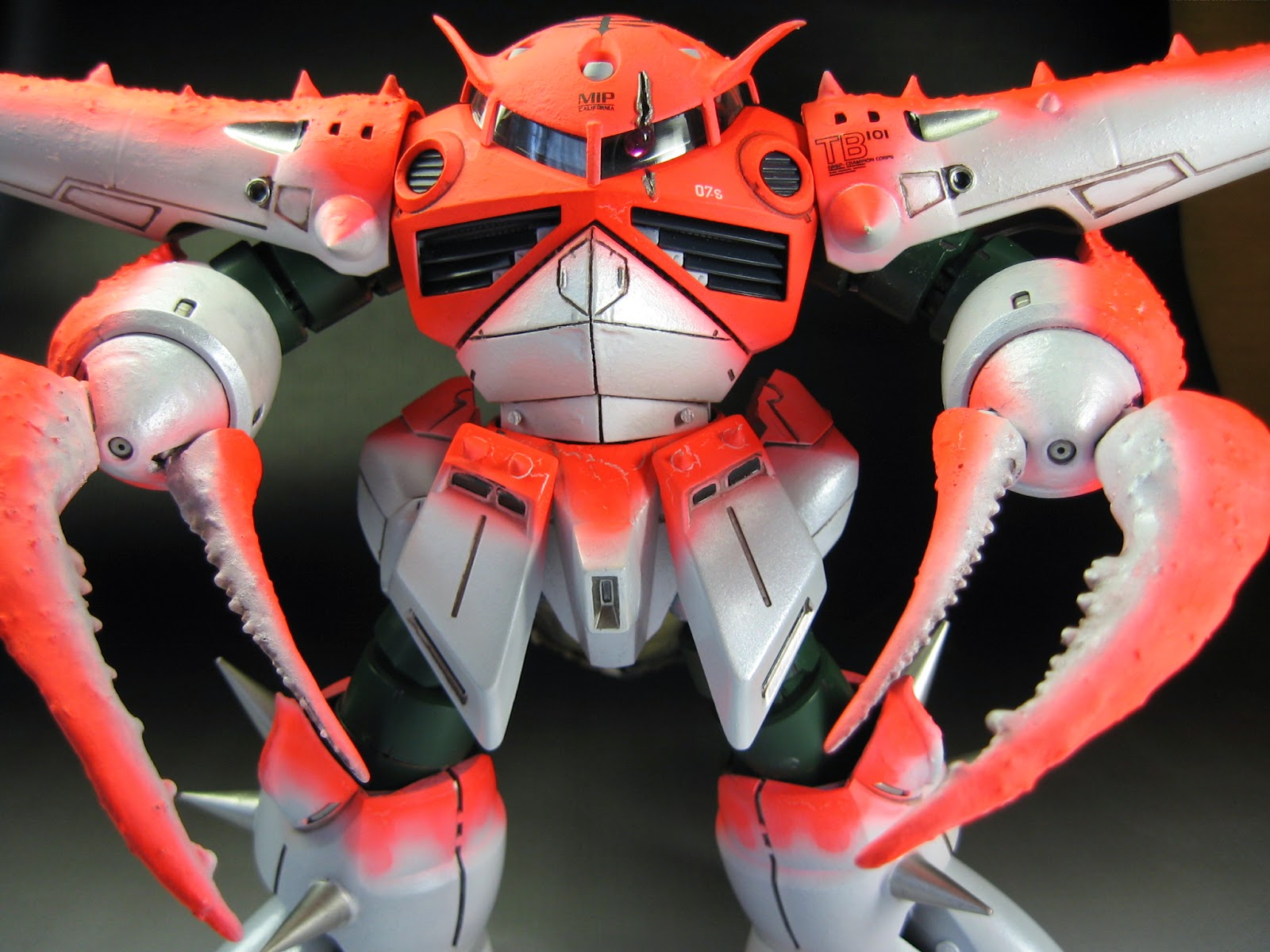 Custom Build: 1/100 Queen MSM-07 Z'Gok