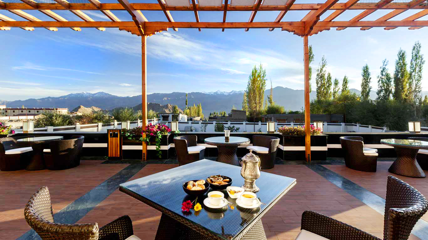 10 Popular Open Air Restaurants Across India