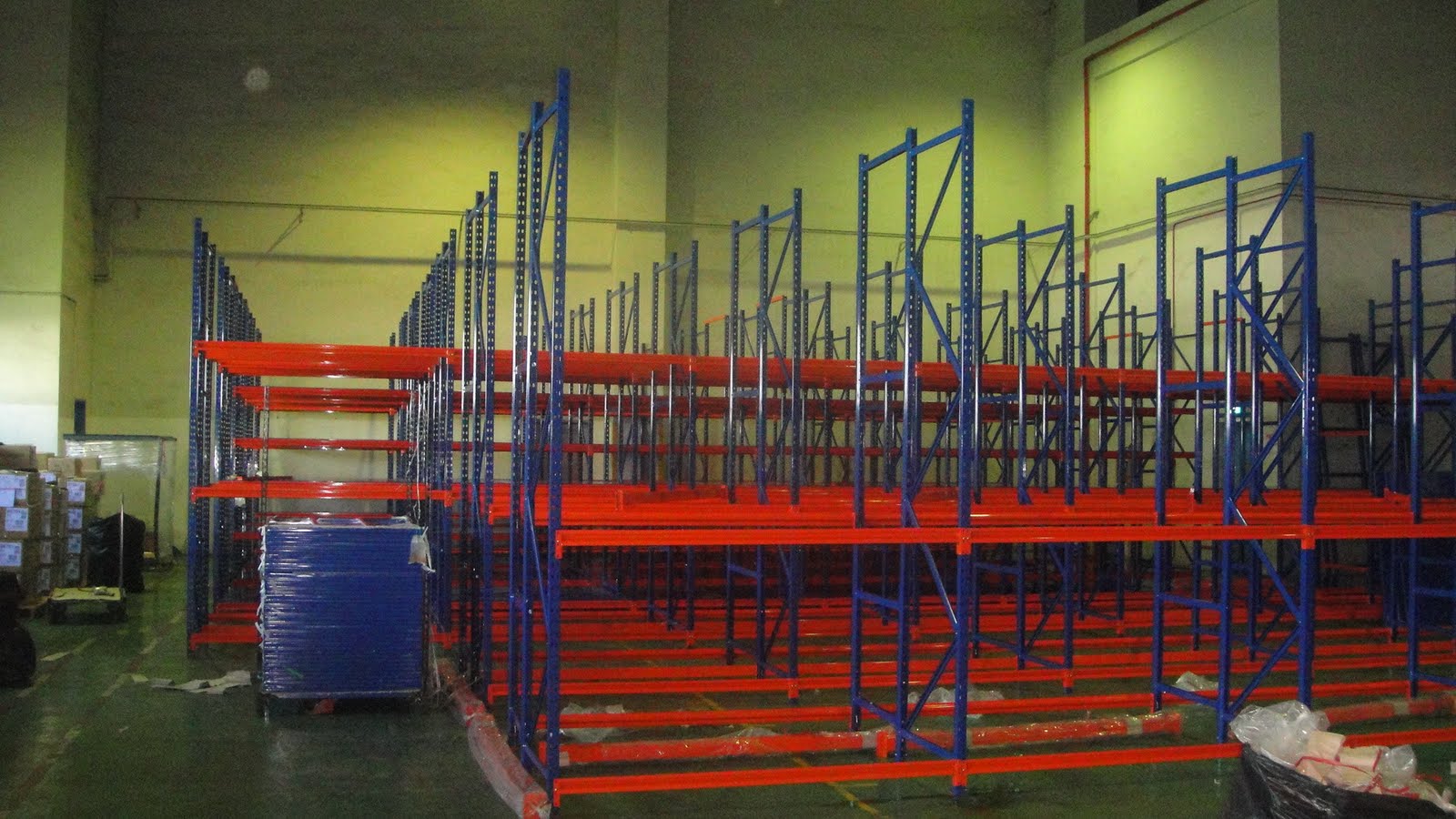 Teckwell Shinec Pte Ltd: Medium duty racking